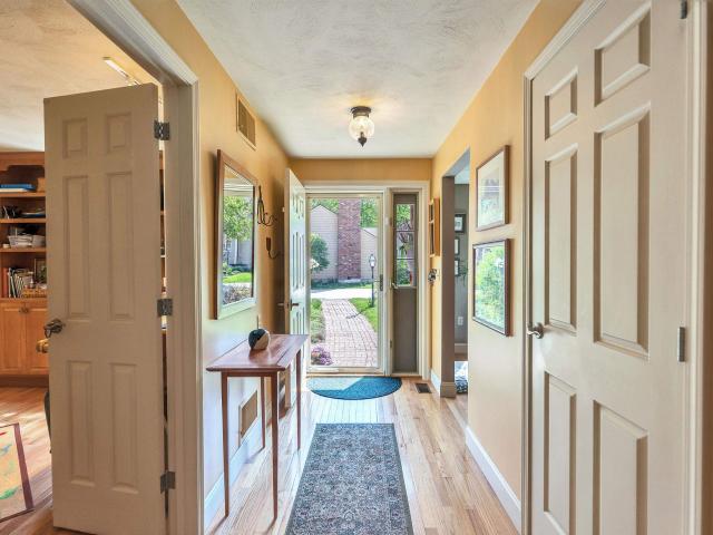 12 Colonial Square