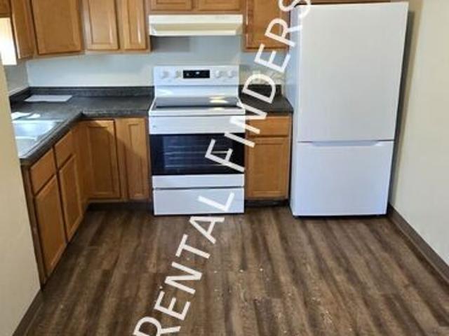 12 Cottage Row, 2 beds, 1 full bath