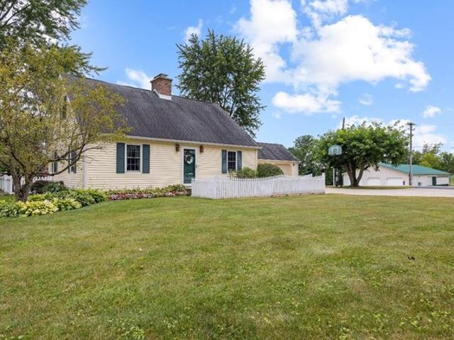 12 Countryside Dr, Greenwich, OH 44837