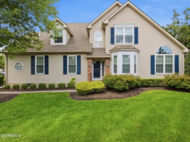 12 Courtyard Ln, Brielle, NJ 08730