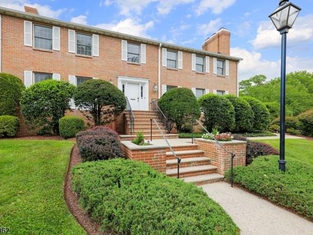 12 Cowperthwaite Pl, Westfield, NJ 07090