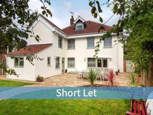 12 Cromer Road, Holt NR25 4 bed house to rent £2,950 pcm £681 pw