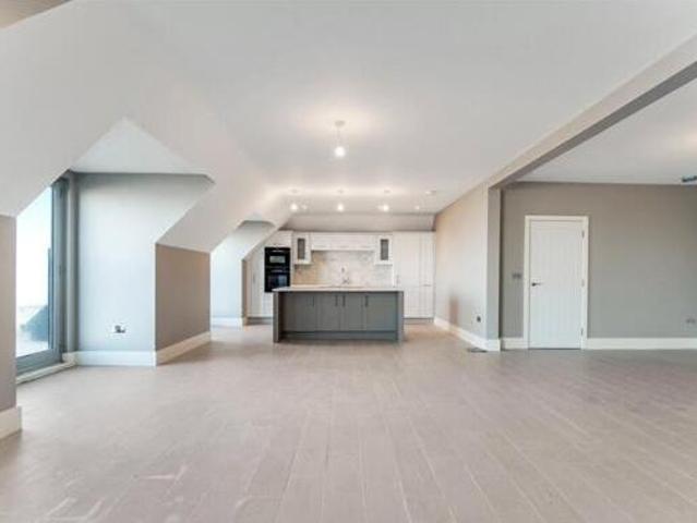 12 Crewe Street, Farne House, Seahouses, 3 Bedroom Apartment