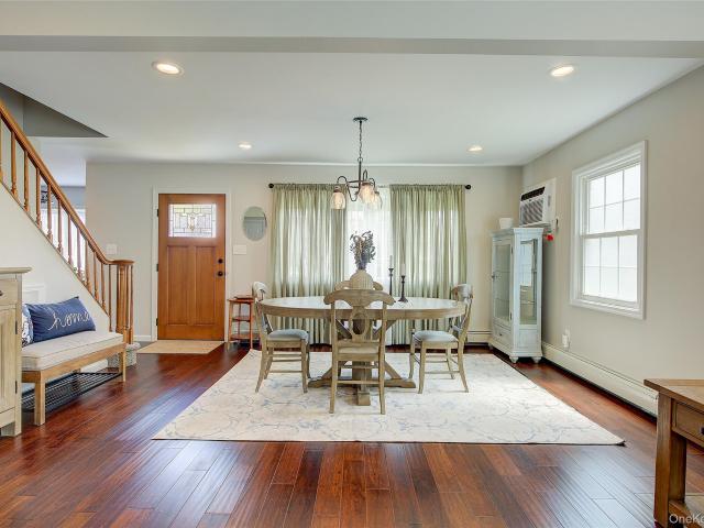 12 Crescent Lane