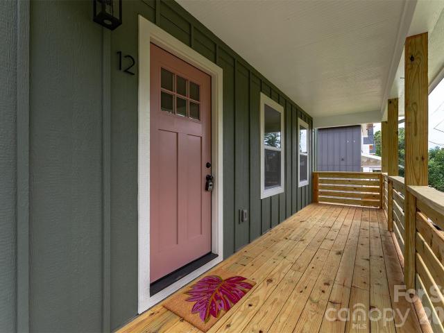 12 Crestfield Avenue