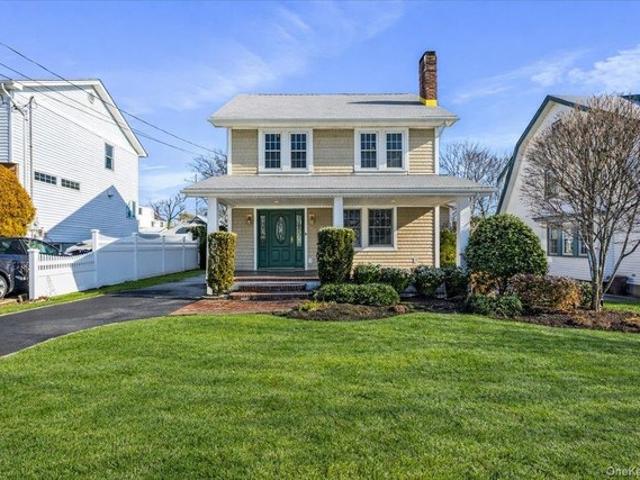 12 Davison Ave, East Rockaway, NY 11518