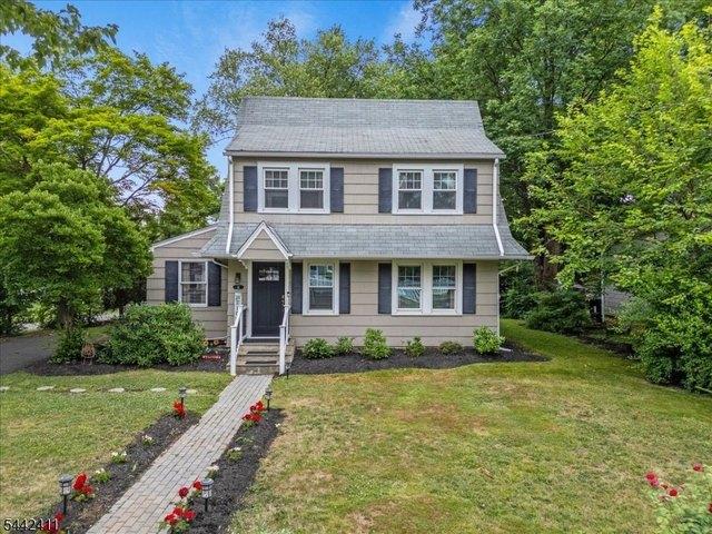 12 Dayton Cres, Bernardsville, NJ 07924