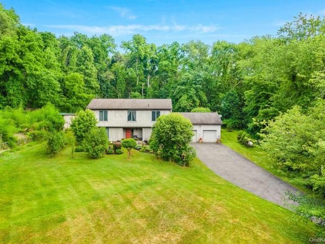 12 Denim Dr, Wappingers Falls, NY 12590