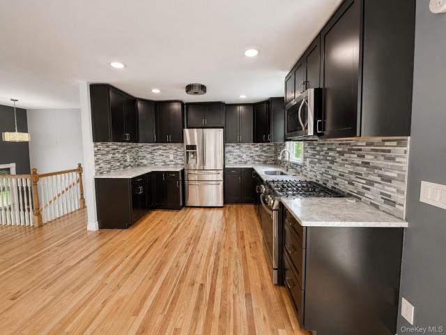 12 Dundee Circle