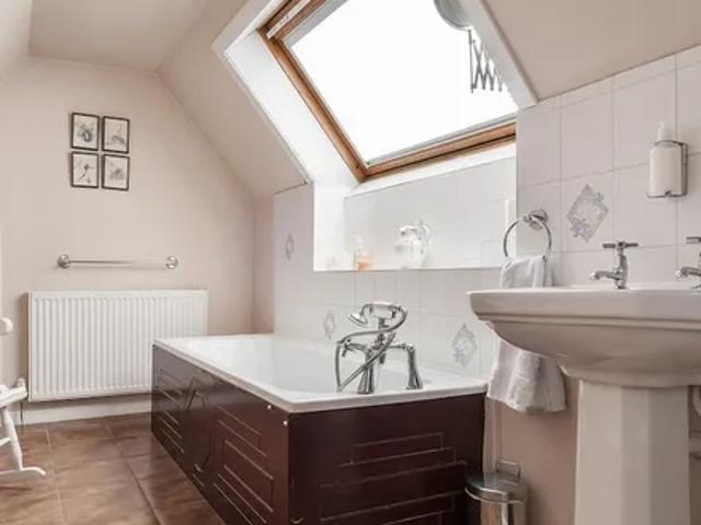 12 Duddingston Crescent Milton Road | Studio house for rent #97984320 | Rentberry