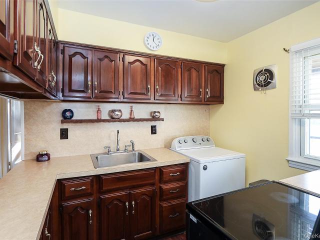 12 E Millpage Drive