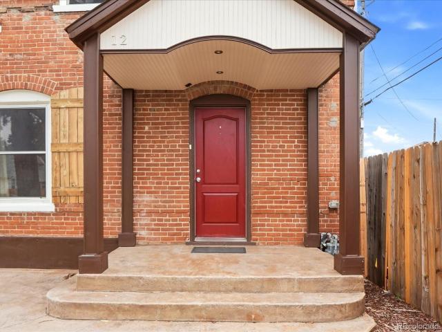 12 E Quincy Avenue