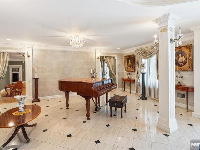 12 E Saddle River Road