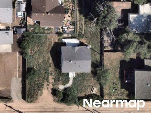 1/2 E Willamette Ave