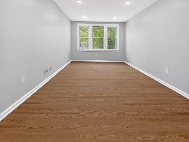 12 East 49Th St # 2