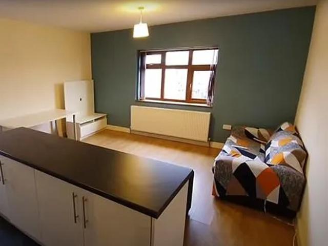 12 Egerton Road, Stockport, M14 6UE, United Kingdom | 5 bed apartment for rent #16539277 | Rentberry