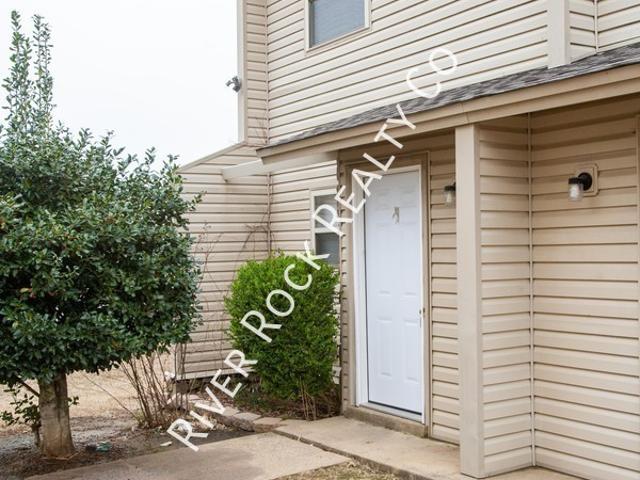 12 Edgehill Cove MOVE IN SPECIAL!