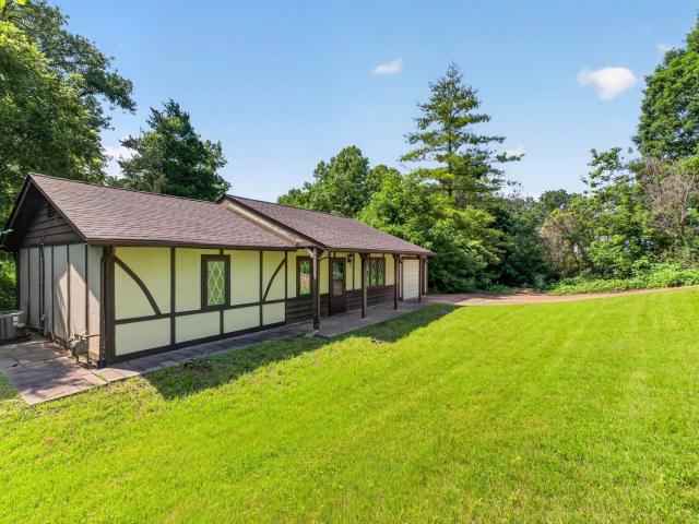 12 edgewood lane