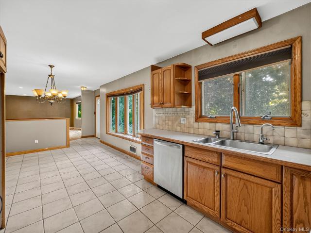 12 Elmwood Drive