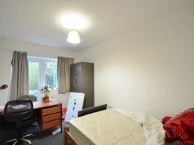 12 Elmdon Road, Stirchley, B29 7LF, United Kingdom | 8 bed house for rent #134708859 | Rentberry