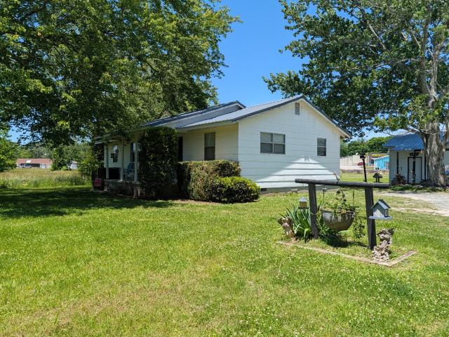 12 Elora Church Rd