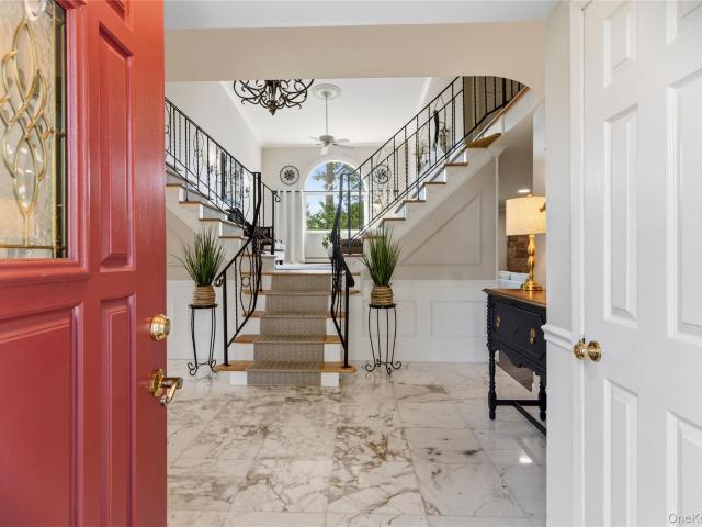 12 Empress Pines Drive
