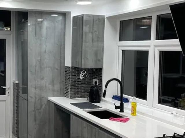 12 Esmond Road | Studio house for rent #167311558 | Rentberry