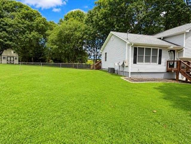 12 Fairfield Court SW