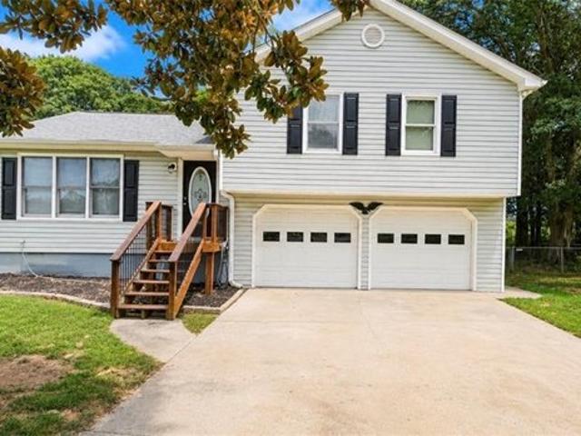 12 Fairfield Ct SW, Cartersville, GA 30120