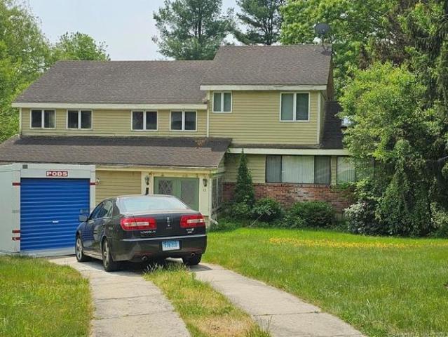 12 Falls Cir, Colchester, CT 06415