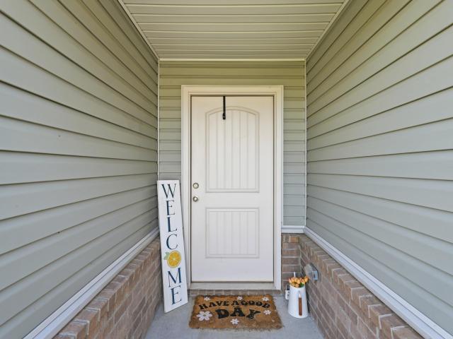 12 Farmhouse Circle