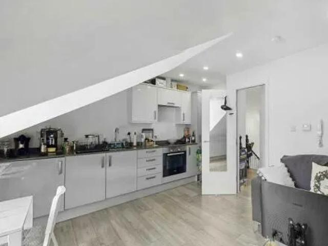 12 Ferme Park Road, London, N4 4ED, United Kingdom | 1 bed apartment for rent #140398499 | Rentberry
