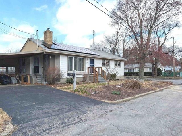 12 Fernand St, Manchester, NH 03103