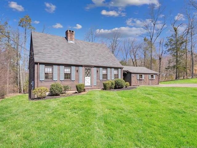 12 Fernwood Ln, Somers, CT 06071