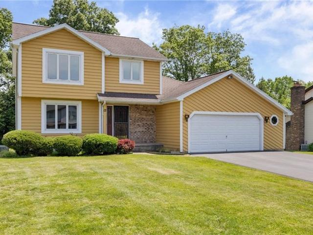 12 Forest Meadow Trl, Rochester, NY 14624