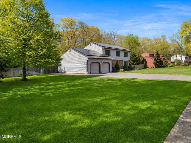 12 Fox Hill Dr, Howell, NJ 07731 | MLS #22611