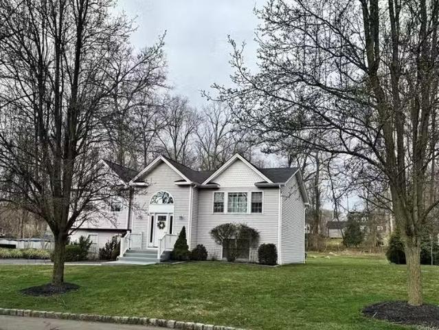 12 Flower Ln, Valley Cottage, NY 10989 MLS H6295086