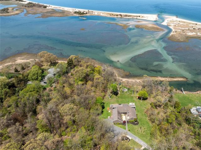 12 Flax Pond Woods Road