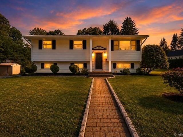 12 Flitt St, West Nyack, NY 10994