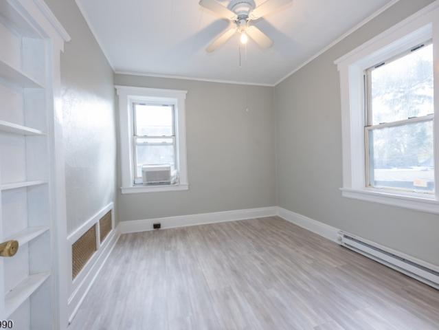 12 Garfield Ave # 1