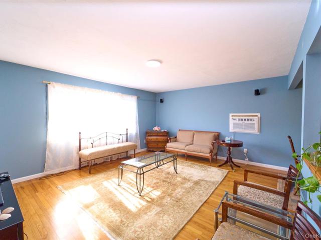 12 Goeller Avenue