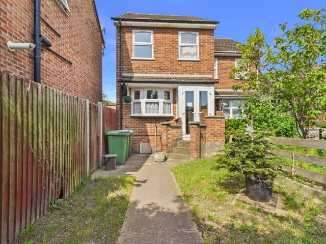 12 Gravel Hill, Bexleyheath DA6, 2 bed semi detached house to rent, £1,750 pcm | PrimeLocation