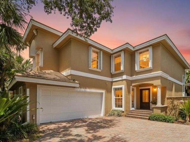 12 Grand Bay Cir, Juno Beach, FL 33408