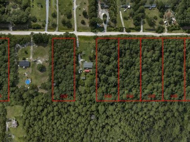 12 Green Acres Dr, Hampstead, NC 28443