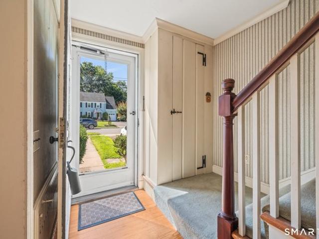 12 Greenhurst Rd, West Hartford, CT 06107