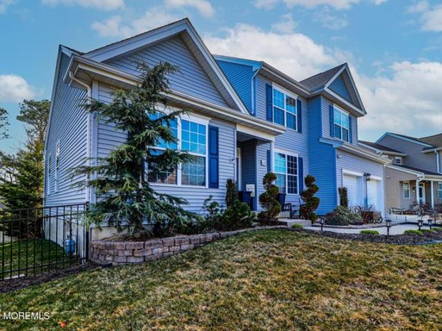12 Greenside Dr, Tuckerton, NJ 08087