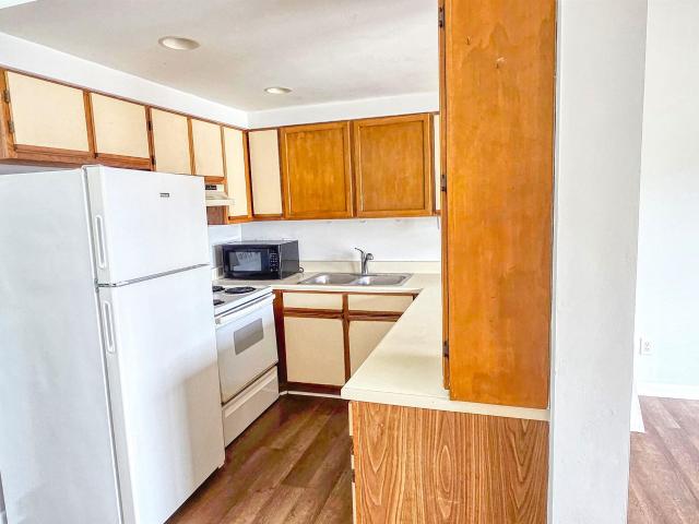 12 H Fairwood Lakes Ln. 12 H