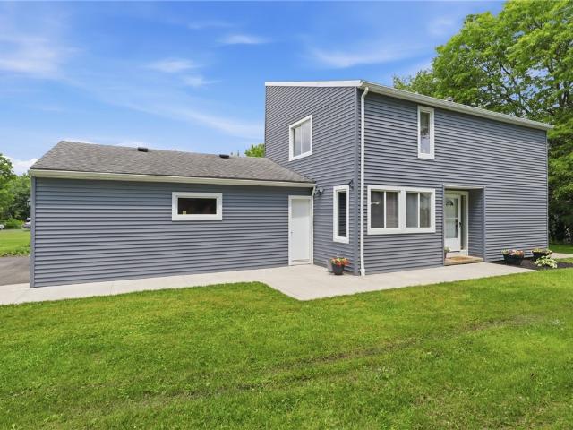 12 Hanningfield Circle