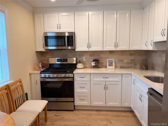 12 Harbour Lane 8A