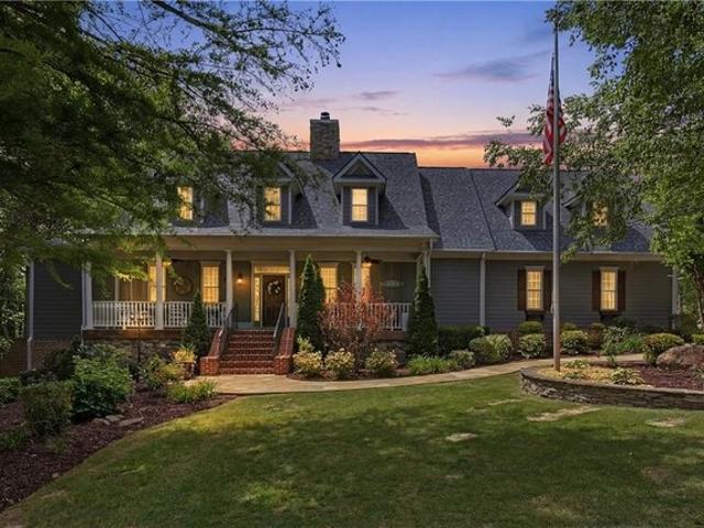 12 Hawks Farm Rd, White, GA 30184